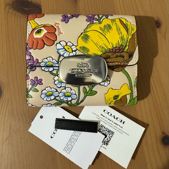 Coach | Bags | Coach Eliza Small Wallet With Floral Print | Poshmark
